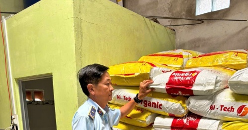 Đồng Tháp: Xử phạt hộ kinh doanh 4 tấn phân bón vi phạm nhãn hàng hóa